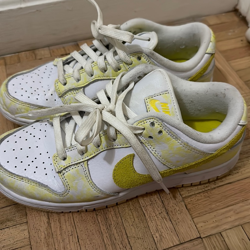 Nike Dunk Low Yellow - Gem